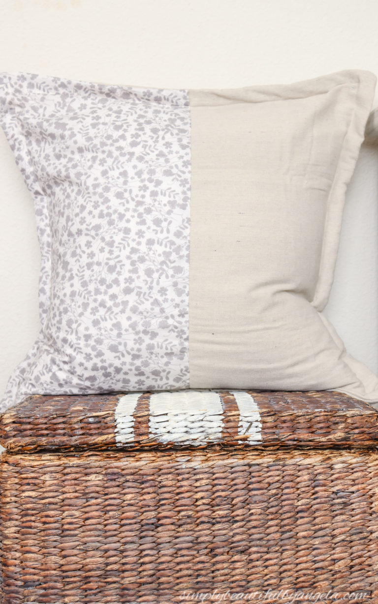 DIY Farmhouse Style Spring Pillow