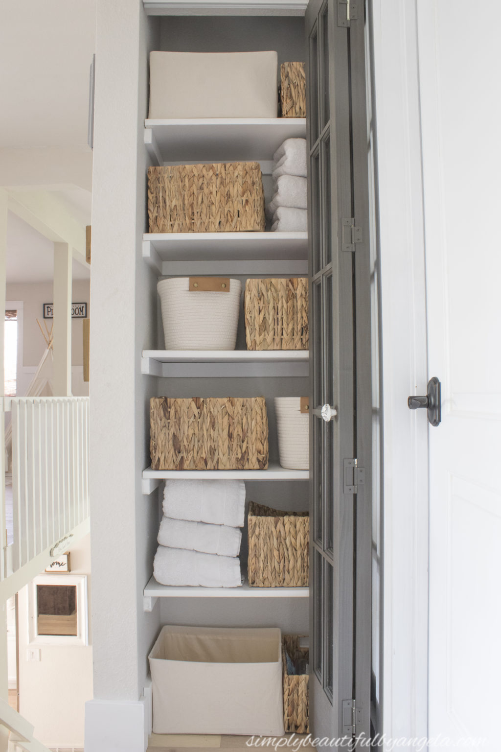 Linen Closet Makeover