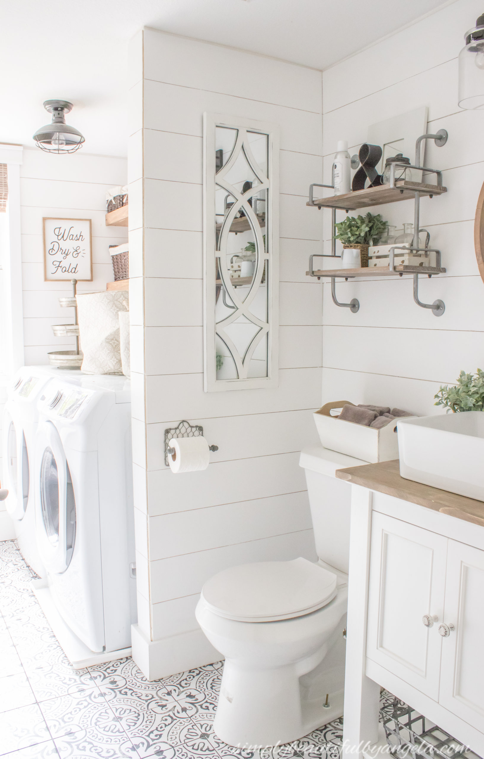 The Powder Room Reveal (2 Years Late…)